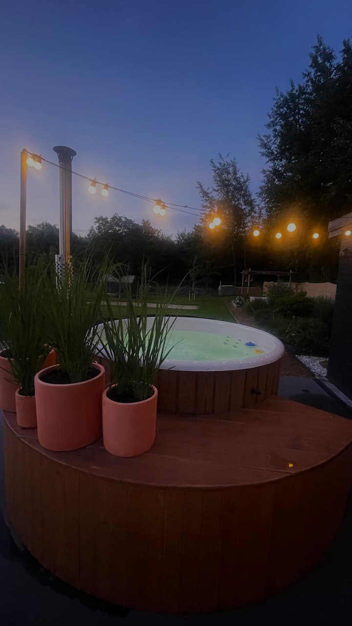“Suite Cosy Avec Piscine Et Jacuzzi” - België