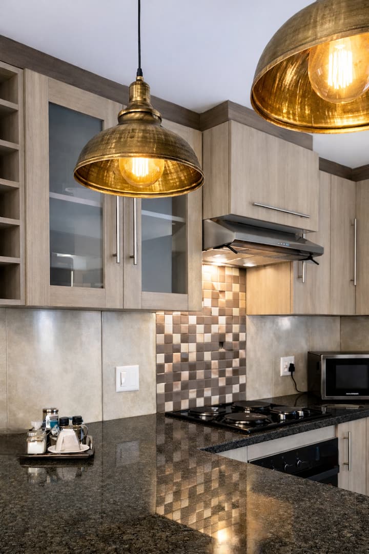 Lovely 1-bedroom Serviced Apartment - Kathu