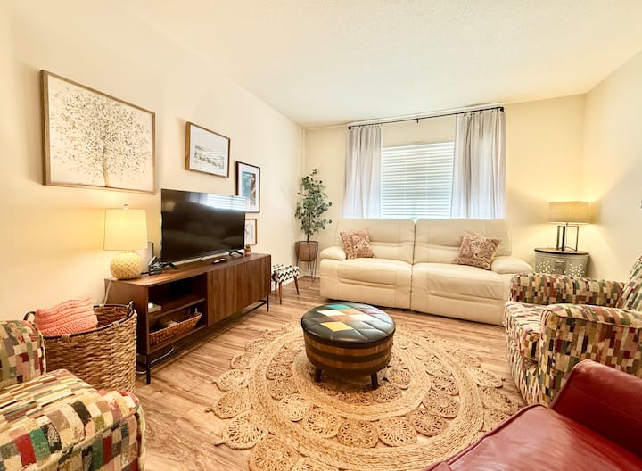 Boho 2 Bedroom Condo Near Interstate 10 Daphne,al - Daphne, AL