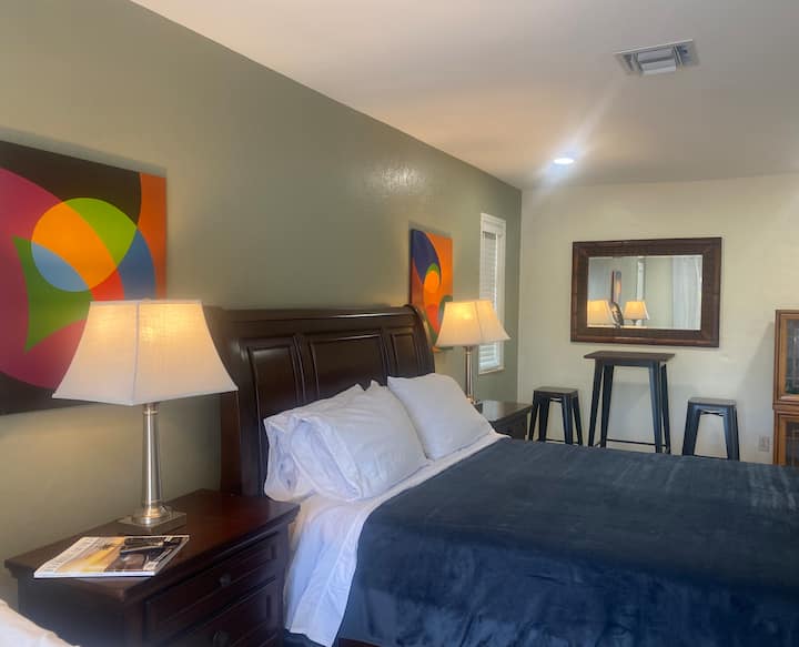 Cozy Studio Near Downtown Naples - Naples