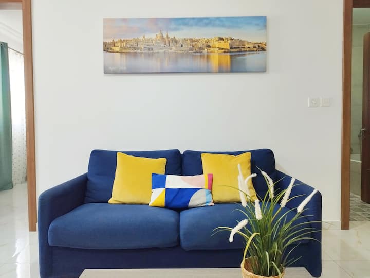 Large, Modern Apartment In The Centre Of Malta - Malte
