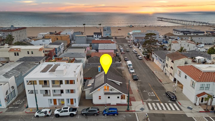 Luxury Beach Bungalow Steps To Sand And Pier - Hermosa Beach, CA