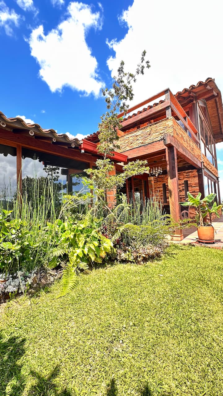 Cabaña Clásica En Las Afueras De Medellín - Colombia