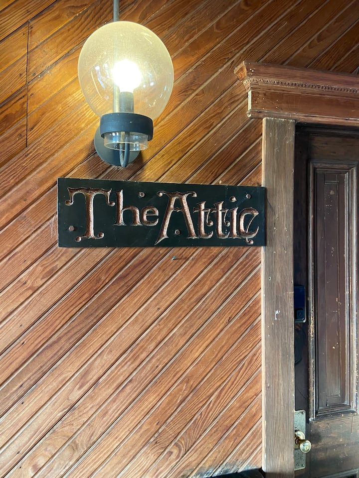 The Attic. #7.                  1bedroom 1bathroom - Fort Smith, AR