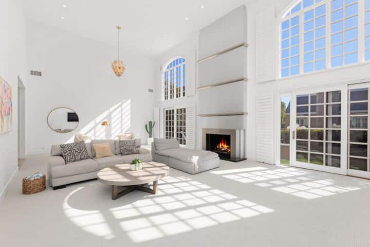 Beautiful Home Steps From La Costa Resort - Carlsbad, CA