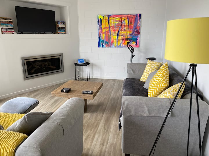 Modern 2 Bedroom 2 Bathroom Apartment - Warrnambool