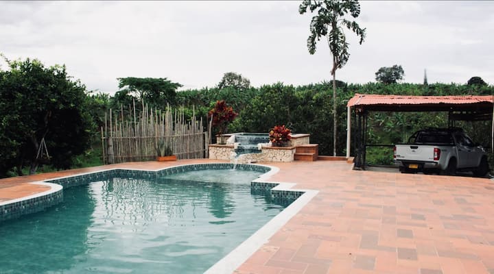 Villa With Jacuzzi And Pool
Free Airport Pickup - Pereira, Colombia