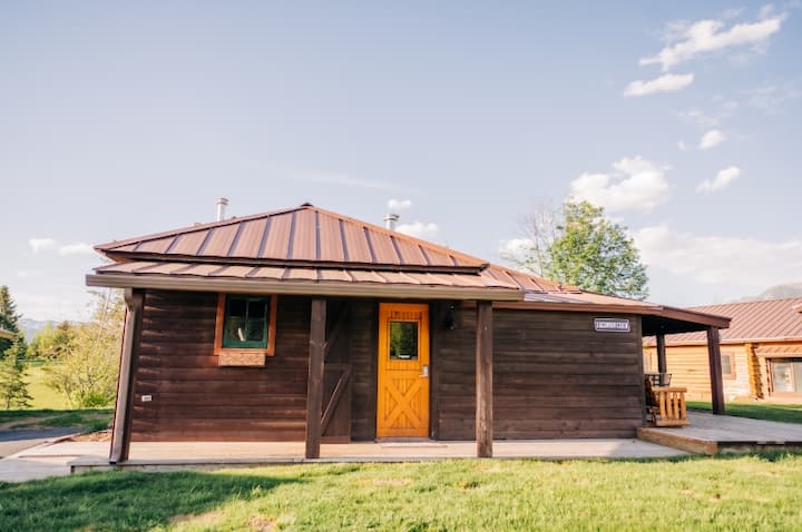Historic 3 Bedroom Cabin Close To Glacier - West Glacier, MT