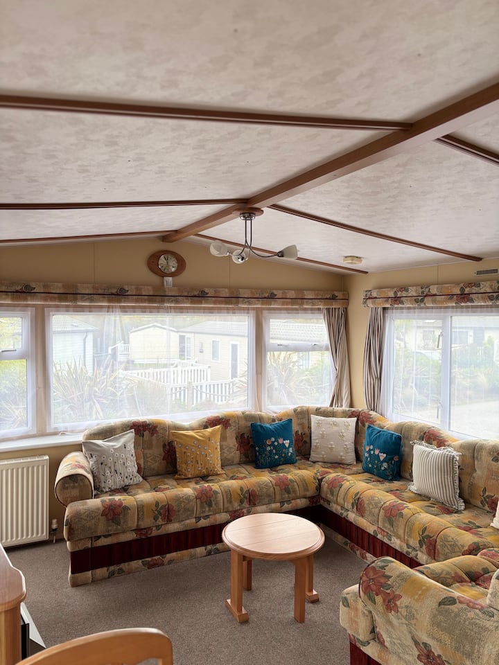 Seaside Escape 2-bed Caravan At Seven Bays Park - Constantine Bay