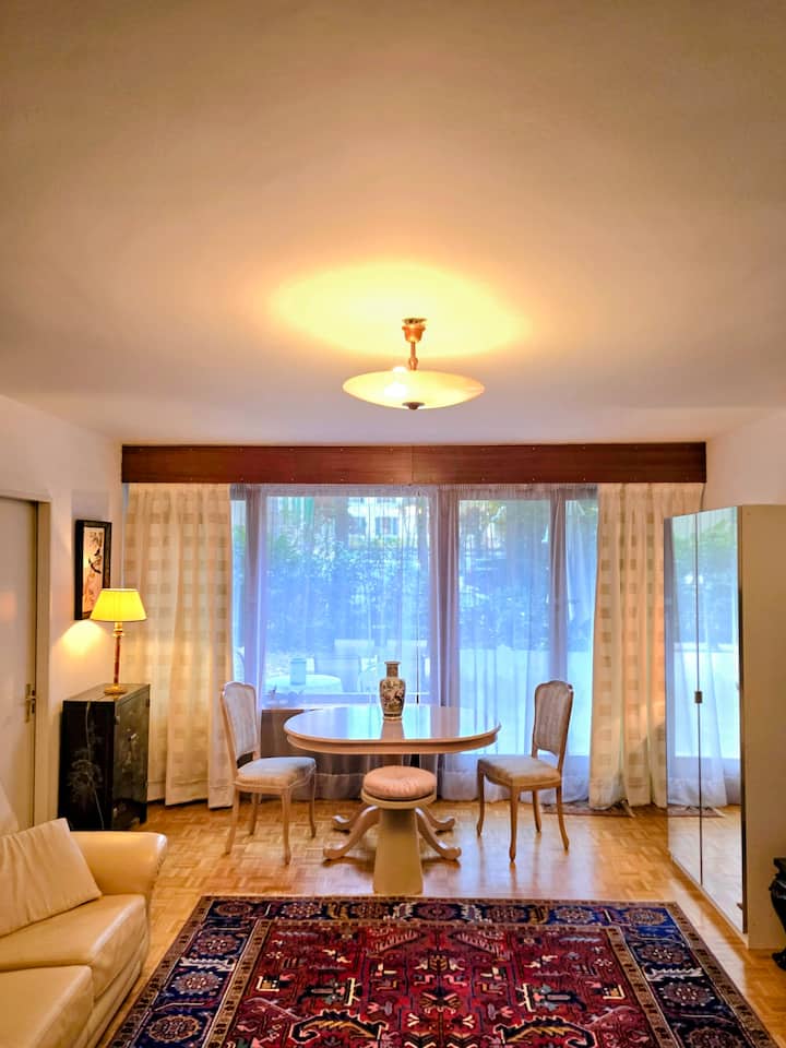 Appartement 50m² Chambre, Cuisine + Jardin Champel - Genève