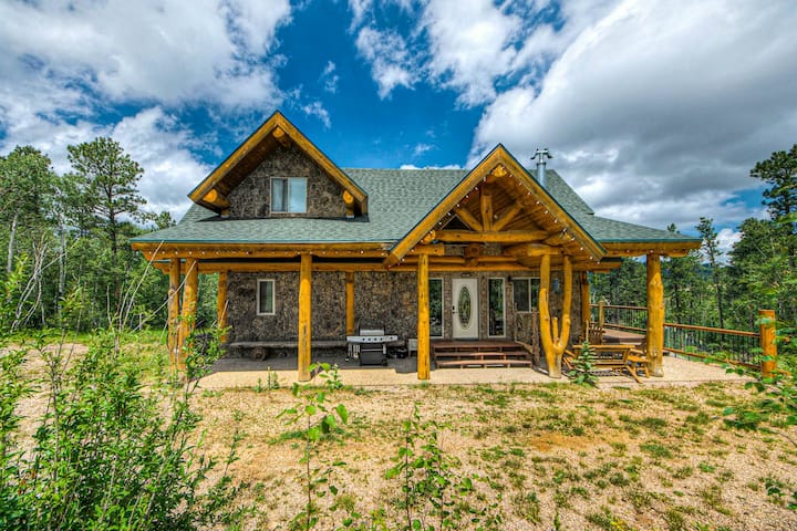 Custom 4br Black Hills | Fireplace | Balcony - Deadwood, SD