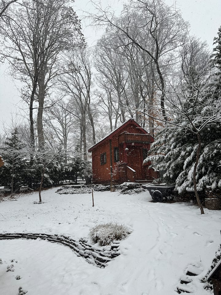Cozy Custom-built Cottage - Maryland (State)
