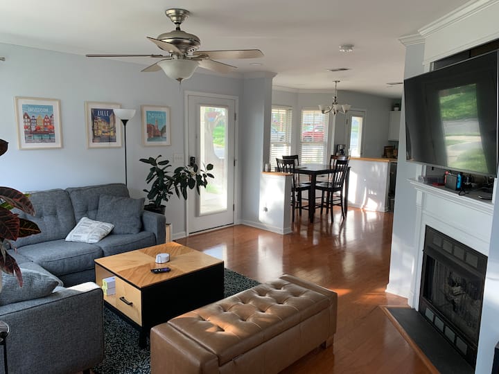 Cozy 2br Townhouse Top Location - Charlotte, NC