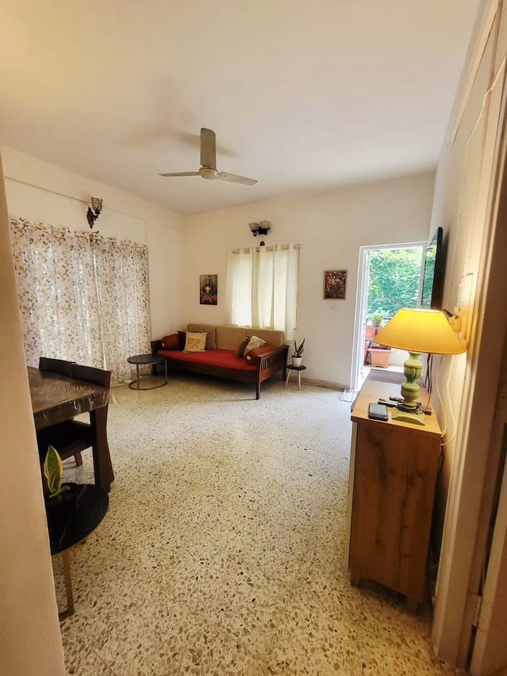 Lovely, Cozy 1bhk In Cooke Town With Green Balcony - Bangalore