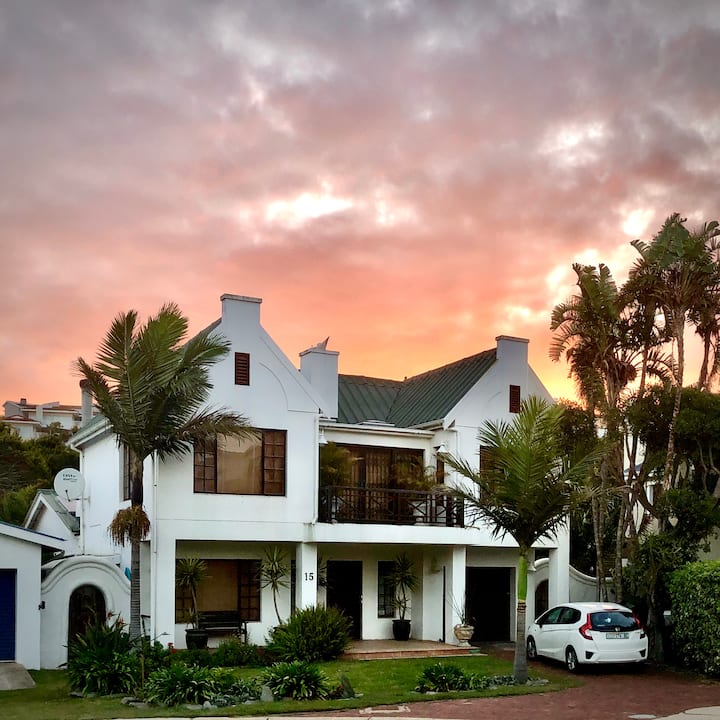 Cape Dutch Beach Villa On Plane Street - South Africa