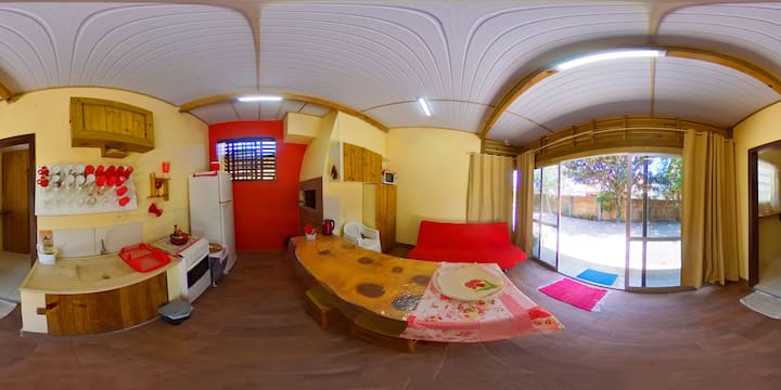 Casa Vermelha | 2 Quartos Churrasqueira Interna - Garopaba