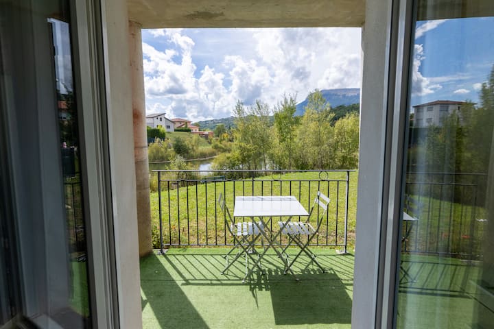 T2 Vue Lac Refait à Neuf + Parking Sécurisé - Gap