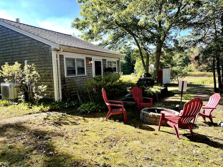 Berry Bog Bungalow - Serenity Close To Everything! - Old Silver Beach, MA