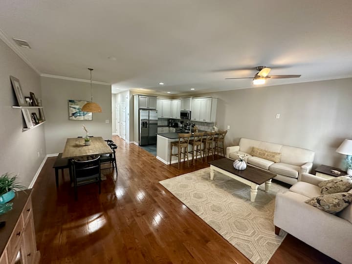 4 Br/2.5 Ba, Pool, Close To Beaches, Pet Friendly - Dewey Beach, DE