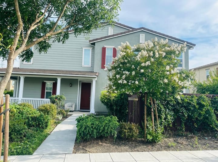 Cheerful 4b3b Connor Home Available For Rent - Tracy, CA