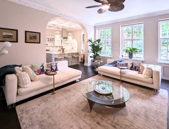 Unique Historic Mansion In Kensington & Chelsea - London, UK