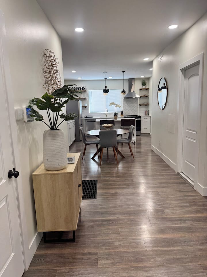Franklinton 3-bdr Home Mins From Downtown Columbus - Columbus, OH