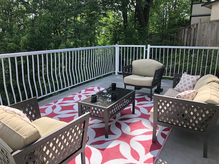 Relaxing 3 Bdrm Getaway - Abbotsford