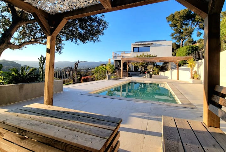 Belle Villa Avec Piscine Proximité Plages Vue Mer. - La Ciotat