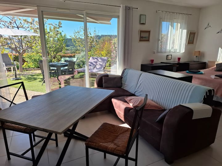 Suite Spacieuse 2 à 4pers. 2 Lits 140,jardin, Vue - Le Castellet