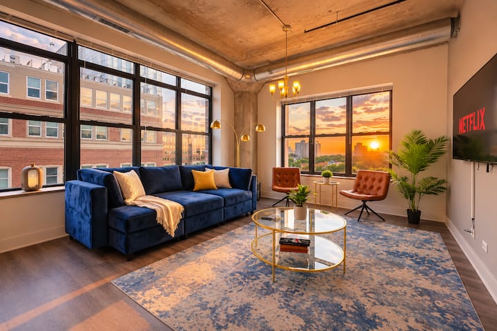 Modern 3br Corner Suite Near Mccormick | Sleeps 10 - Chicago, IL