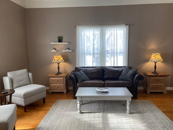 1892 Charm In This Spacious 3 Bed Home Near Wesley - Wichita