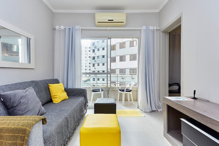 Quadra Mar Rua 3500, | Pé Na Areia | 4 Pessoas. - Balneario Camboriú