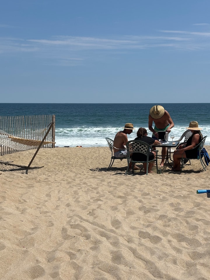 Beautiful, Luxury 3 Br/2 Ba On The Sand!- Sleeps 8 - Salisbury