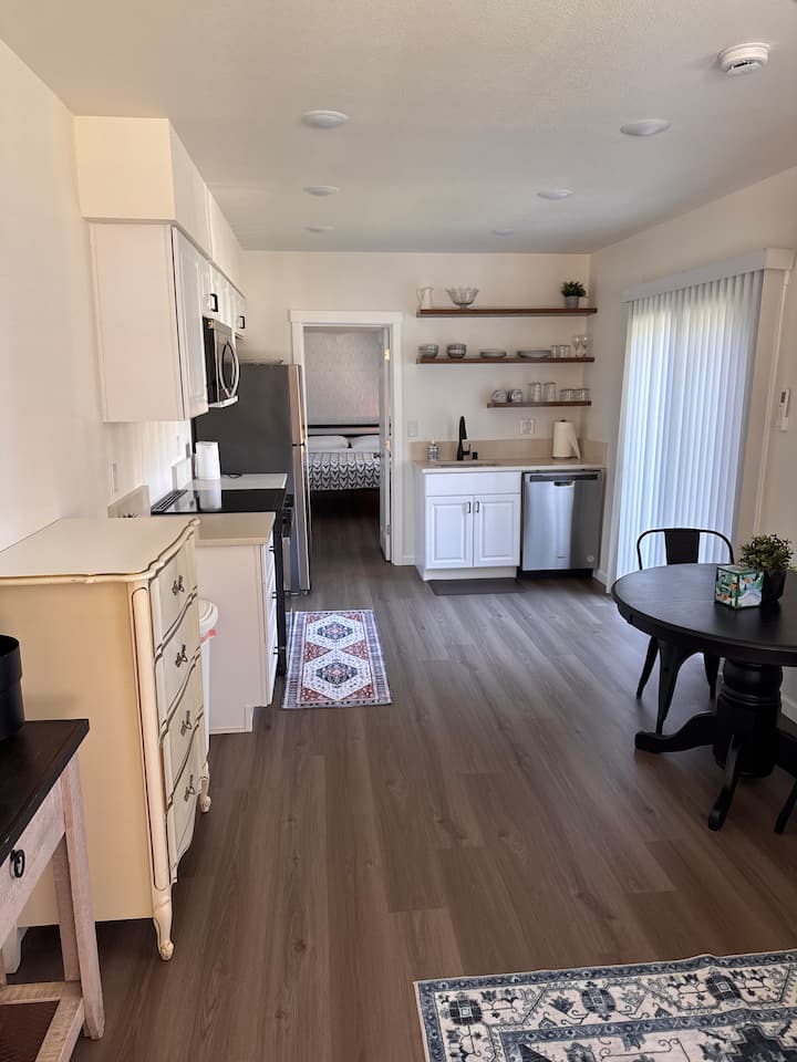 Apartment Unit 1 Bd/1bth By The Neighborhood Park - Vancouver, WA