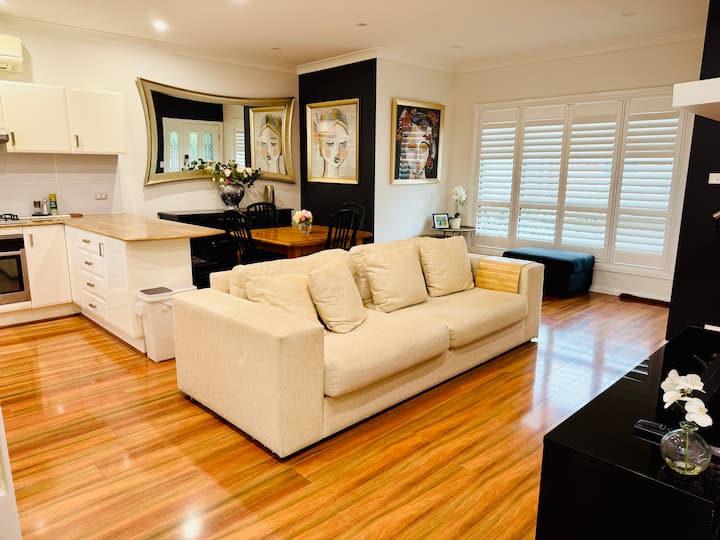 The Eclectic Escape - Wollongong