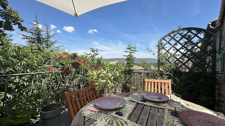 Charmante Maison De Village Avec Jardin - Var