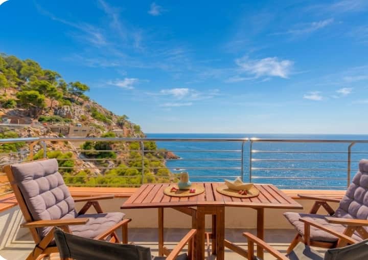 Seafront Duplex! 2 Panoramic Terraces, Pool & Wifi - Tamariu