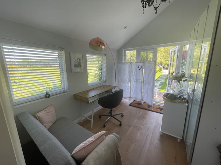 Guest Suite Near Marlow - High Wycombe