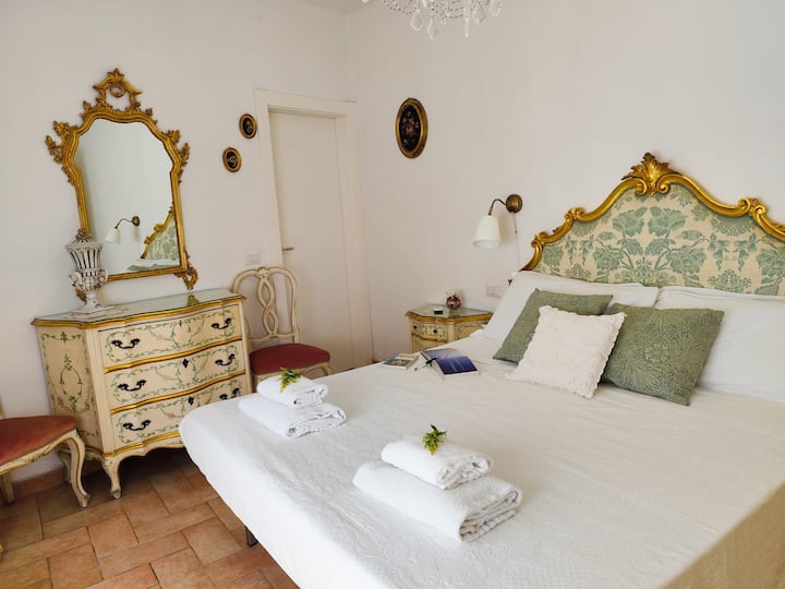 Marta’s Nest: Cozy, Quiet Apt, Private Courtyard - Firenze