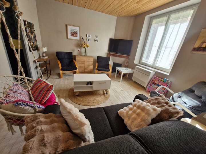 Maison Familiale Climatisée Avec Terrasse. - Lavelanet