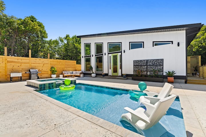 2 Homes 1 Incredible Stay*private Pool & 5 Kings! - Panama City Beach, FL