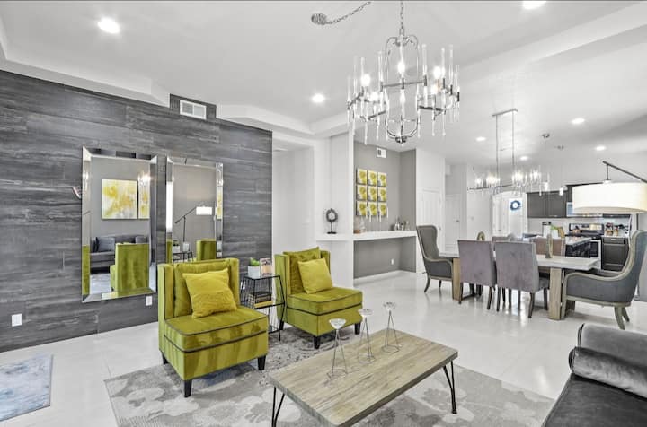 Beautiful & Luxurious 4 Bedrooms 2.5 Baths - El Paso, TX
