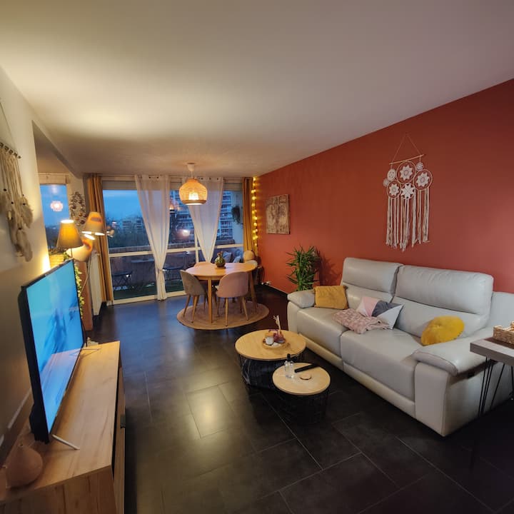 Grand Appartement Cosy Et Lumineux - Beau Balcon - Maurepas