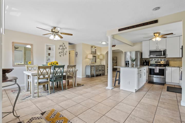 Historic Home Near Beaches, Downtown, & Golf - Fort Myers, FL