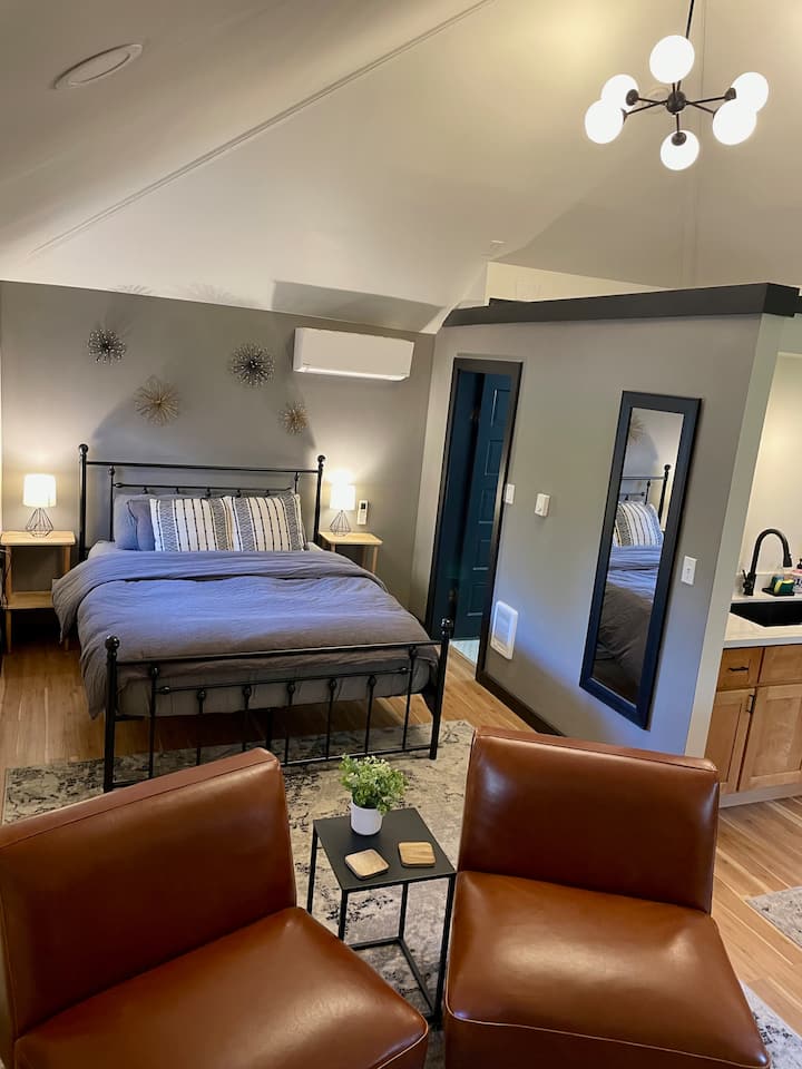 North End Cottages - The Carriage House - Tacoma, WA