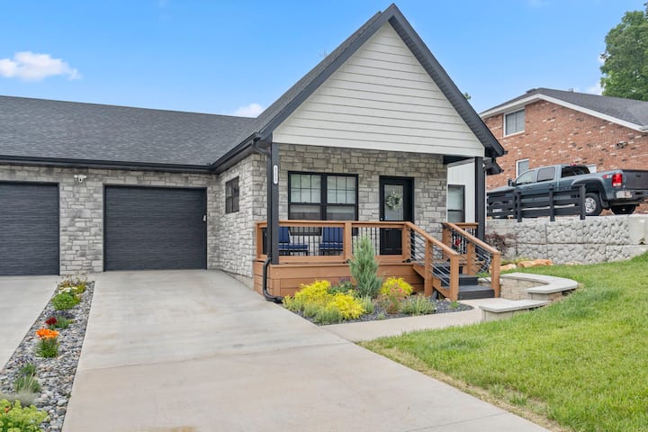 Happy Trails Duplex - Springfield, MO
