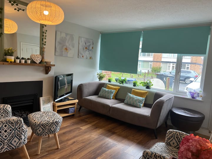 Fabulous House/garden ,4 Bedroom, Near City Centre - Canterbury