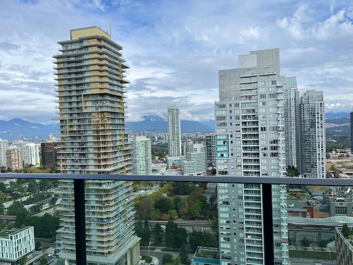 17~metrotown  Entire Unit 1b1b - Burnaby