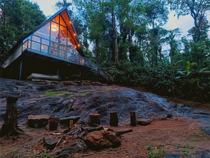 A-frame Cottage In Midst Of Coffee Estate - Kodagu