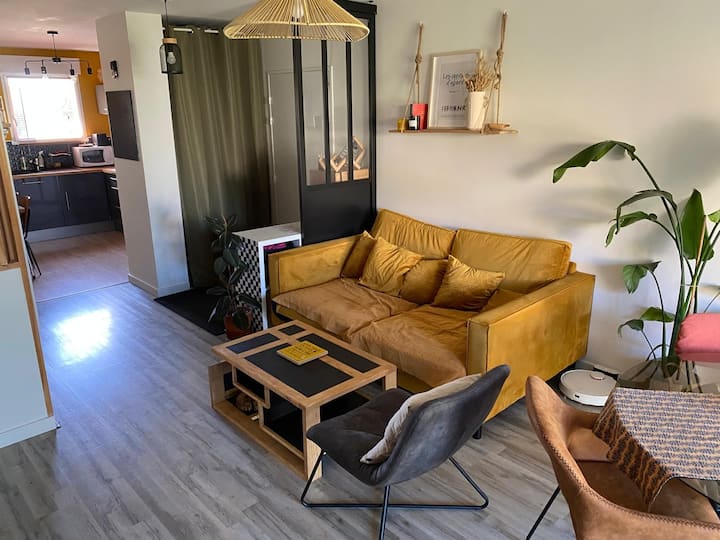 Appartement De 2 Chambres Avec Extérieur Arboré - Saint-Thurial